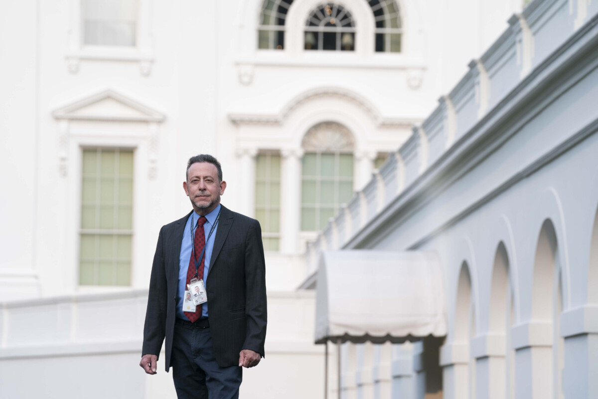 Steven L. Herman: Author of Behind the White House Curtain - Tune In!